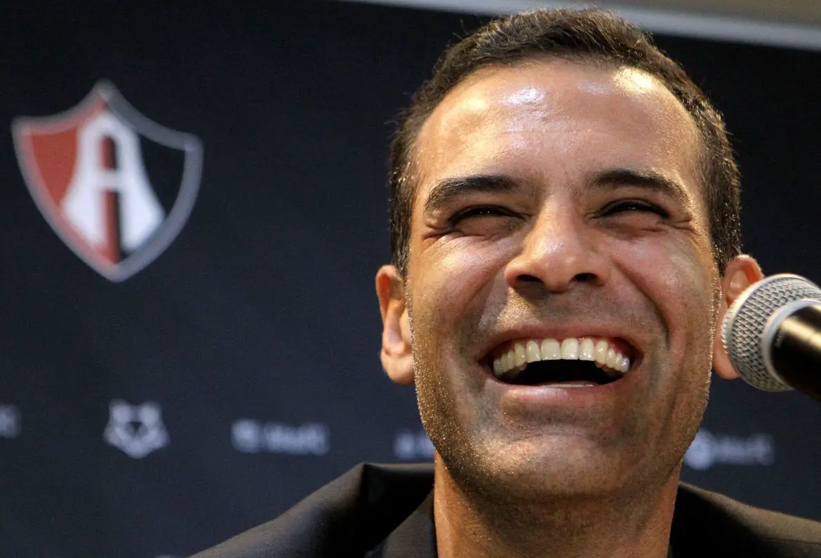 Barcelona Champions League hero tipped to replace Rafa Márquez - Get ...