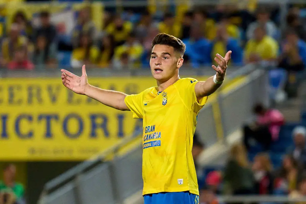 Barcelona could benefit from the sales of 3 central defenders this ...
