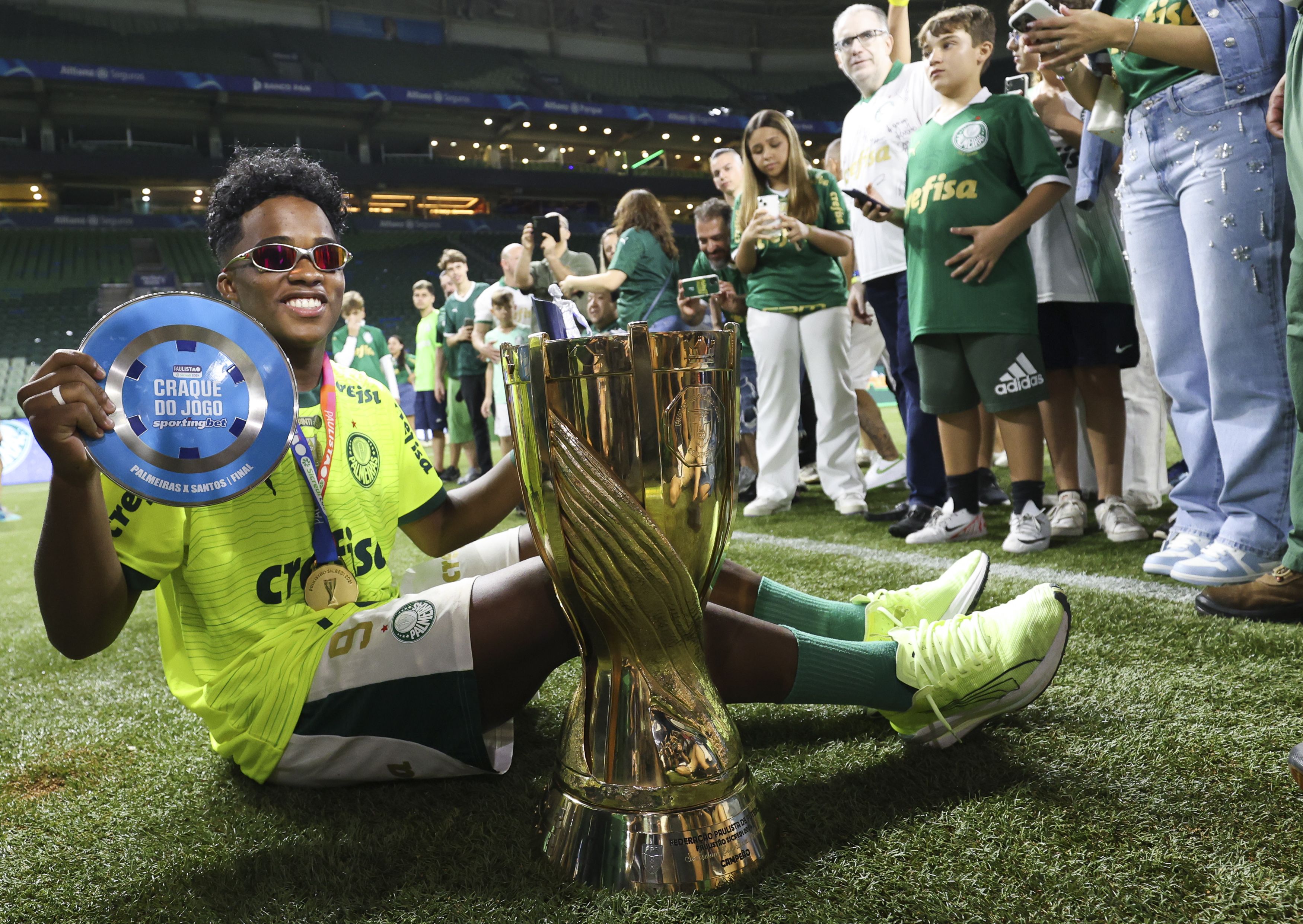 Real Madrid-bound Endrick set for spell on the sidelines after playing ...