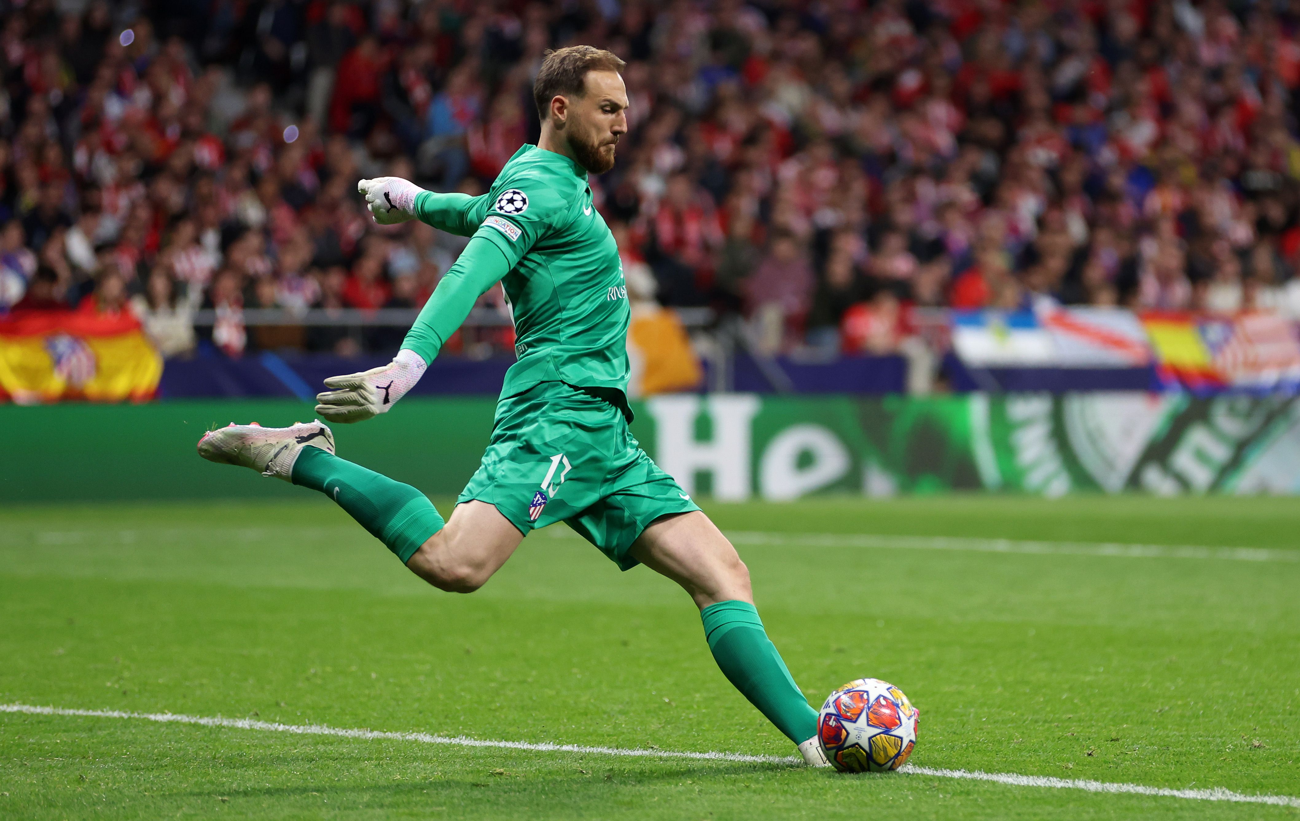 Jan Oblak 'on the market' as Atlético Madrid look to refresh their squad - Get Spanish Football News