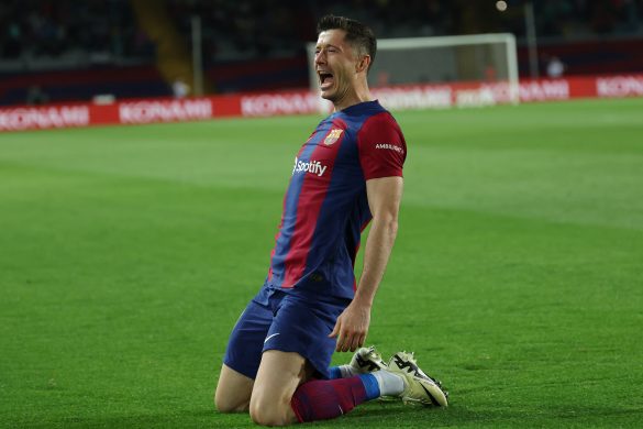 More problems at Barcelona: Robert Lewandowski 'angry' with boss Xavi ...