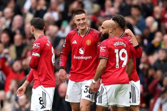 Barcelona eye Man United star as transfer backup plan - Get Spanish ...